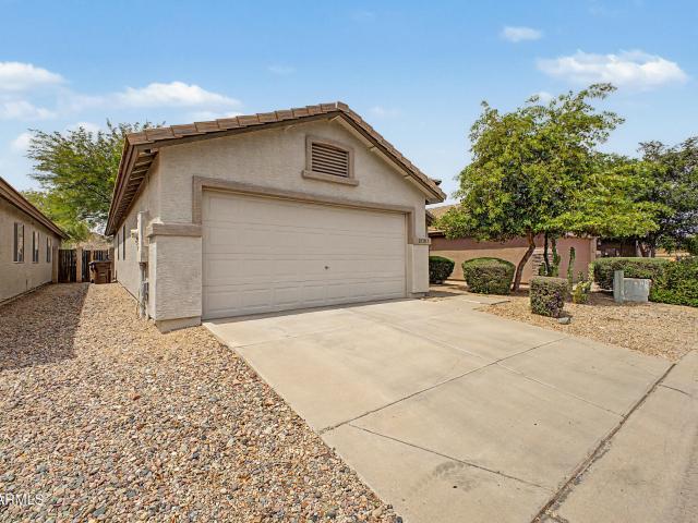 31303 n claridge circle
