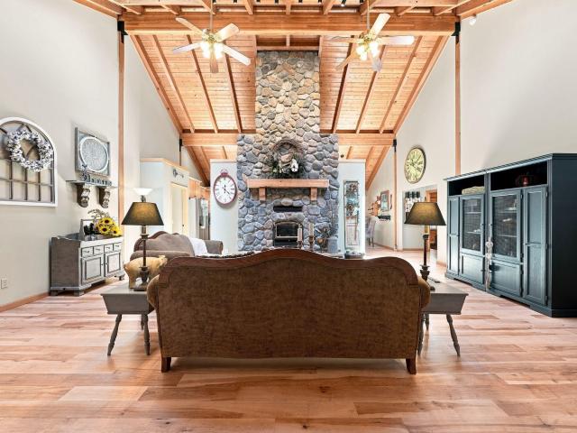 31300 Lake Ridge Drive