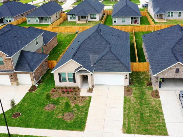 31314 Whitfield Ct, Fulshear, TX 77441 | MLS #32405 | Compass