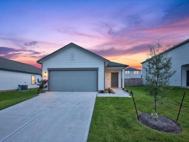 31318 Gayle Prairie Oaks St, Waller, TX 77484