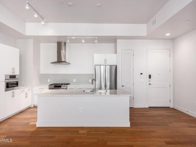 3131 N CENTRAL Avenue # 7002