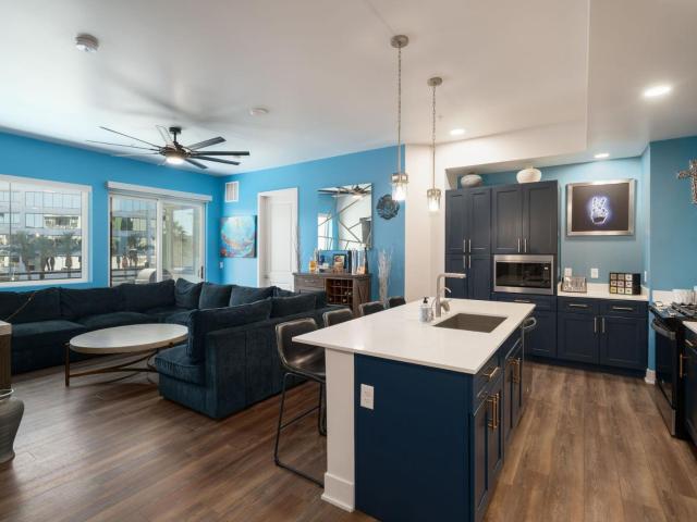 3131 N Central Avenue # Unit 4011