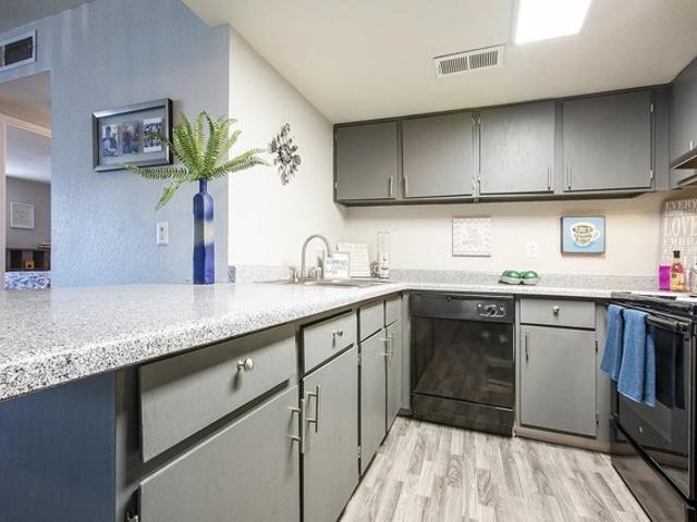3131 Adams St NE, Albuquerque, NM 87110