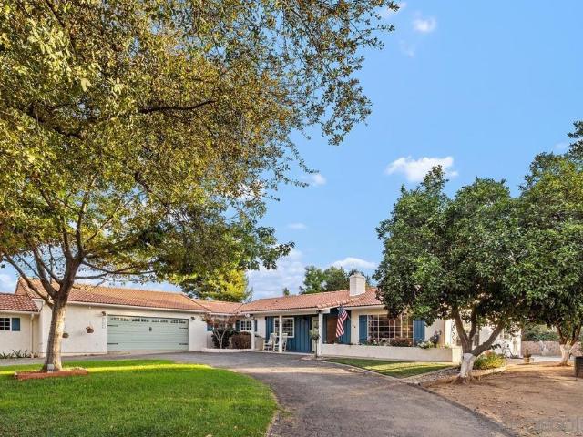 3131 E Victoria Drive