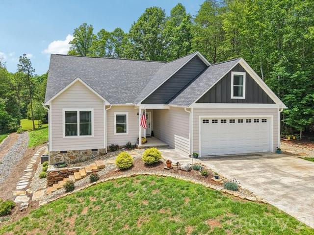 3131 Richard St, Morganton, NC 28655