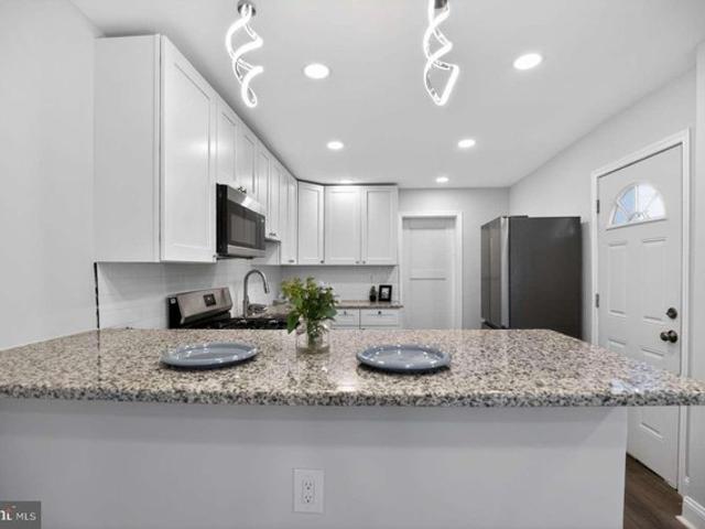 3131 Stirling St, Philadelphia, PA 19149