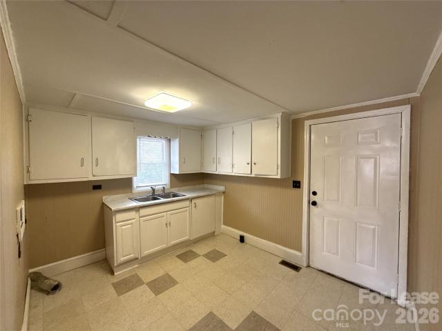 3131 Seymour Dr, Charlotte, NC 28208 | MLS #4343