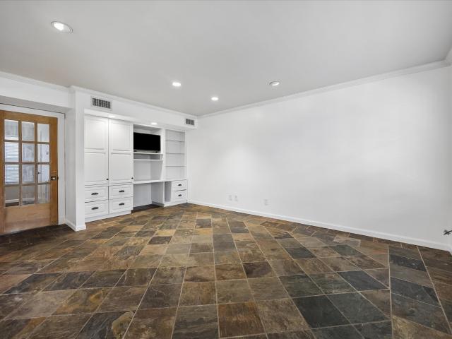 3131 Southwest Freeway C26