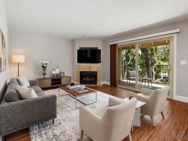 3131 Via Alicante Unit 201, La Jolla, CA 92037