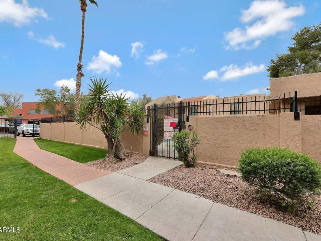 3131 W Cochise Dr, Unit 204, Phoenix, AZ 85051 | MLS #7009 | Compass