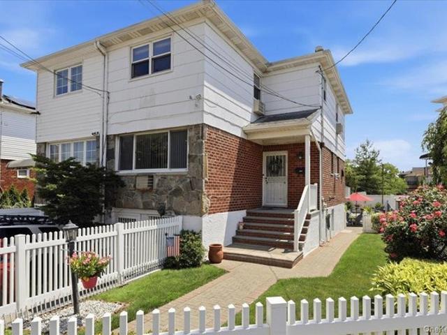 3132 Ampere Ave, Bronx, NY 10465