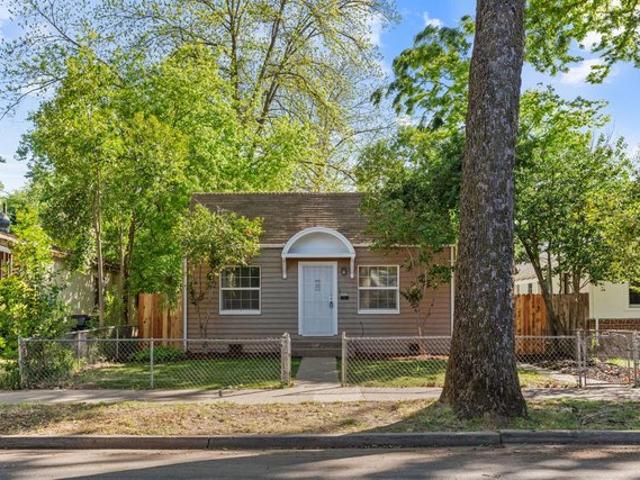 3132 B St, Sacramento, CA 95816
