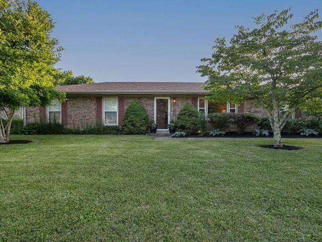 3132 Dale Hollow Dr, Lexington, KY 40515