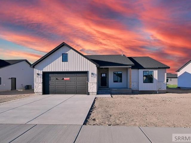 3132 Elixir Rd, Ammon, ID 83406