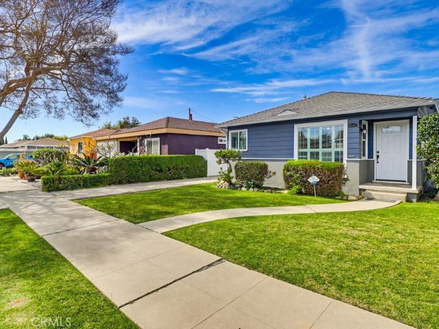 3133 Cedar Ave, Long Beach, CA 90806 | MLS #PW26052 | Compass