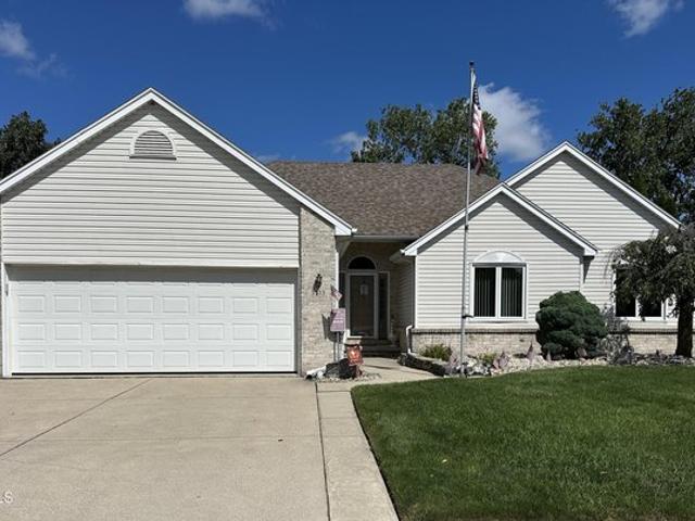 3133 Christine Ln, Oregon, OH 43616