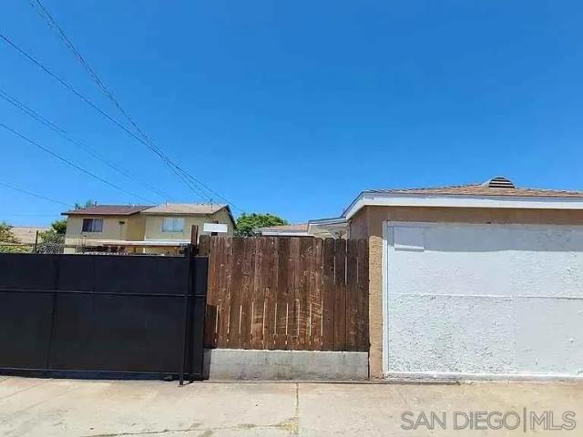 3133 Clay Ave # B