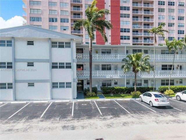 3133 S Ocean Dr Apt 318, Hallandale Beach, FL 33009