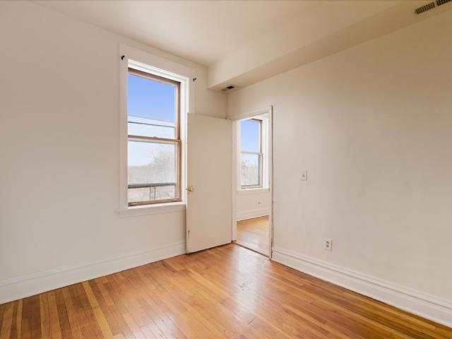 3133 W Augusta Boulevard # 3E