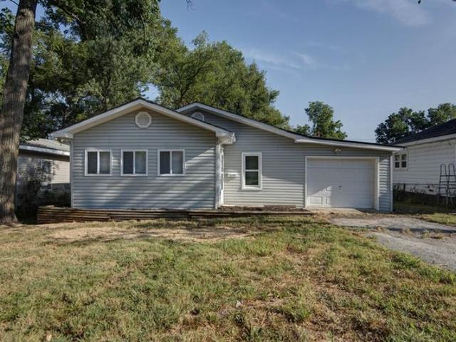 3133 W State St, Springfield, MO 65802