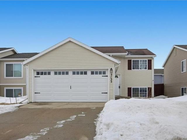 3133 32nd Ave S, Moorhead, MN 56560