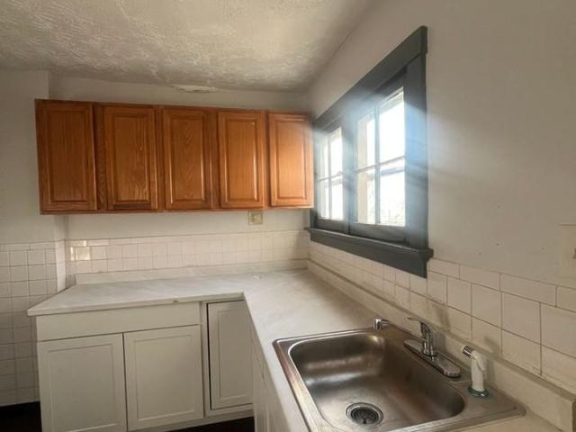313 315 Illinois 3 Bedroom Apartment for Rent at 313 Illinois Ave, Dayton, OH 45410 Walnut Hills
