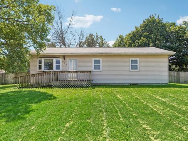 313 4th St, Menlo, IA 50164