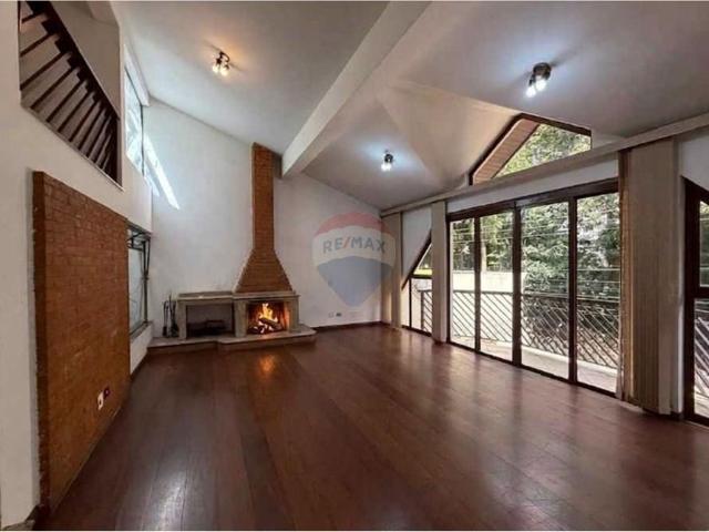 313.60 M² Sobrado Alugar, 3 Dormitórios localizado em Jardim Maia, Guarulhos, São Paulo, 07114010 | Brasil