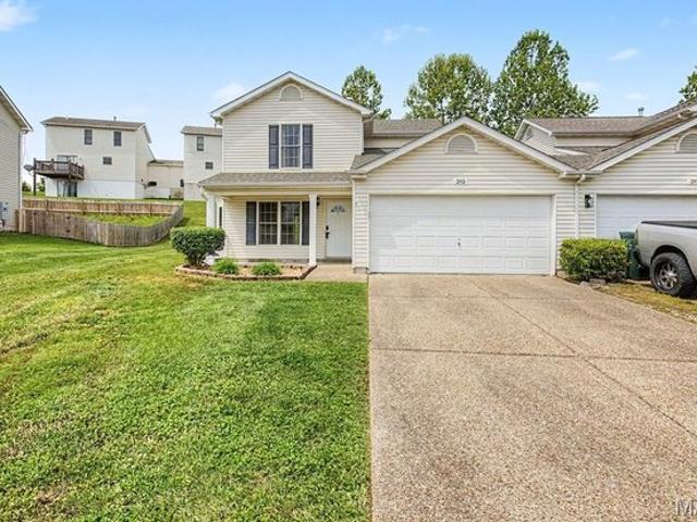 313 Columbia Dr, Wentzville, MO 63385