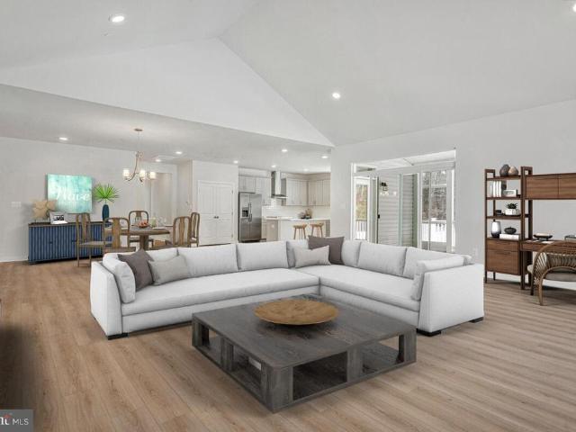 313 Columbia Lane