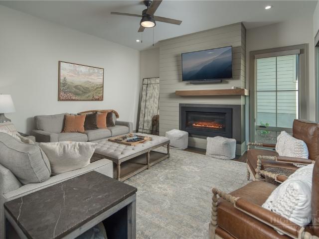 313 Calico Court