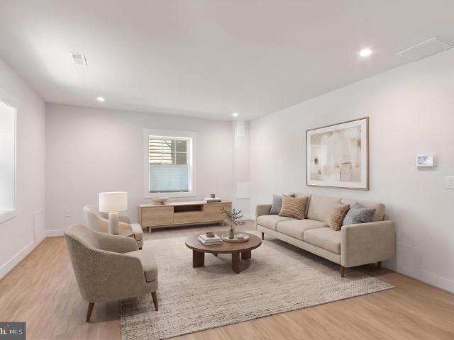313 Charles Street