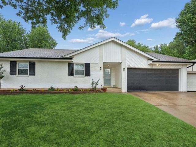 313 Cherryvale Rd, Edmond, OK 73003