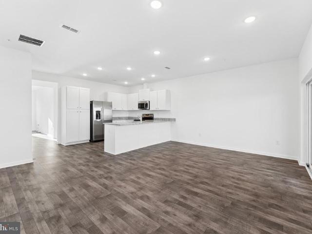 313 Clement Loop
