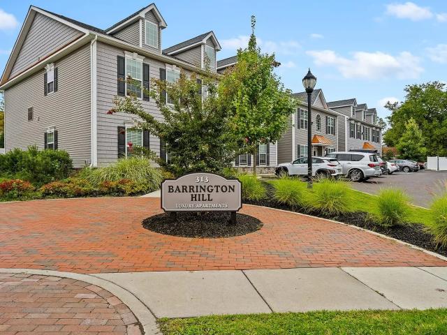 313 Clements Bridge Rd, Barrington, NJ 08007