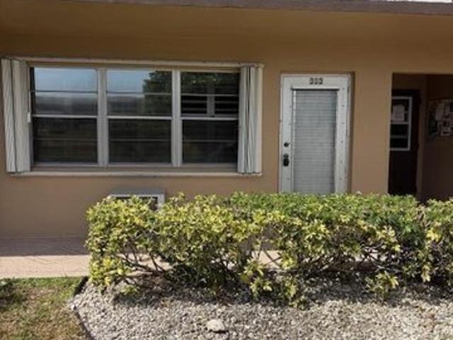 313 Andover M Unit M, West Palm Beach, FL 33417
