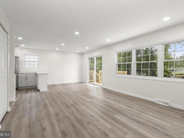 313 Academy Avenue