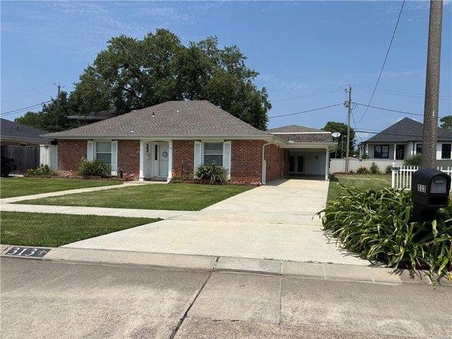 313 Bear Dr, Arabi, LA 70032