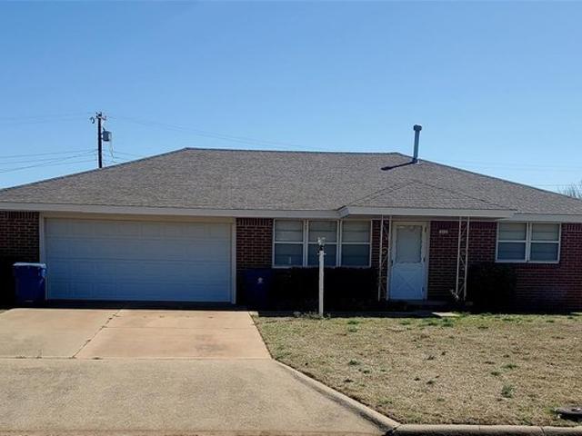 313 Bryan Ave, Burns Flat, OK 73647