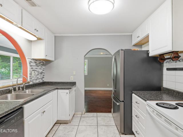 313 Gayview Drive