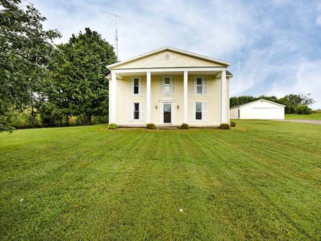 313 Gene Campbell Rd, Lebanon, KY 40033