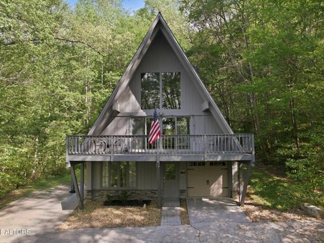 313 Domar Dr, Townsend, TN 37882