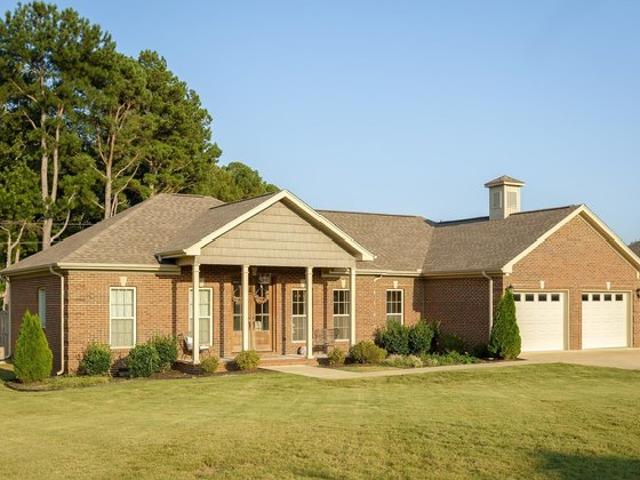 313 Dartmoor Dr, Killen, AL 35645