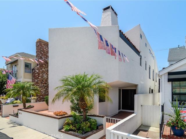 313 Diamond, Newport Beach, CA 92662 | MLS #NP26081 | Compass