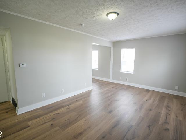 313 E 39th Street