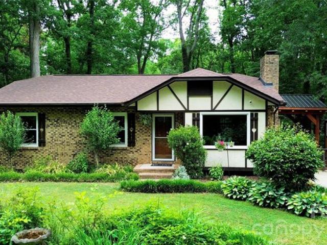 313 E Church St, Stanley, NC 28164