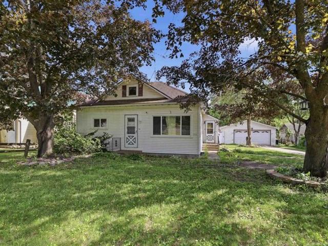 313 E N Lake St, Hancock, WI 54943