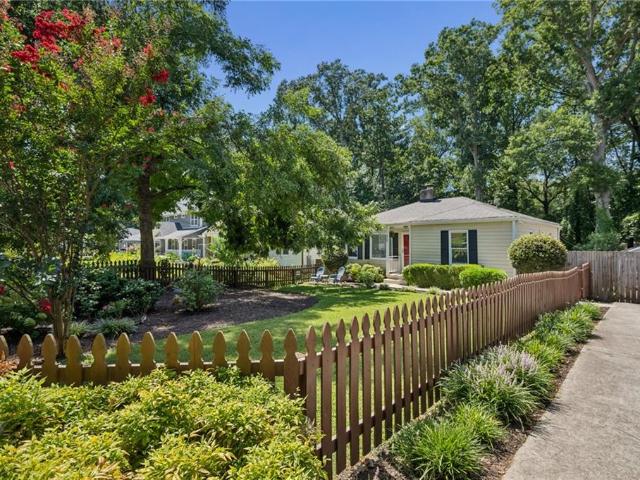 313 Eleanor Street SE