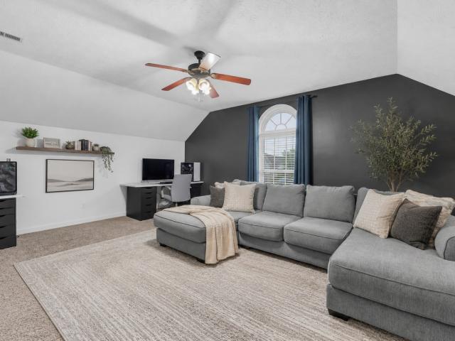 313 Ferdinand Ln