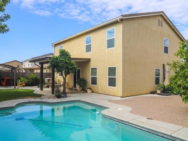 313 Fritz St, Madera, CA 93638